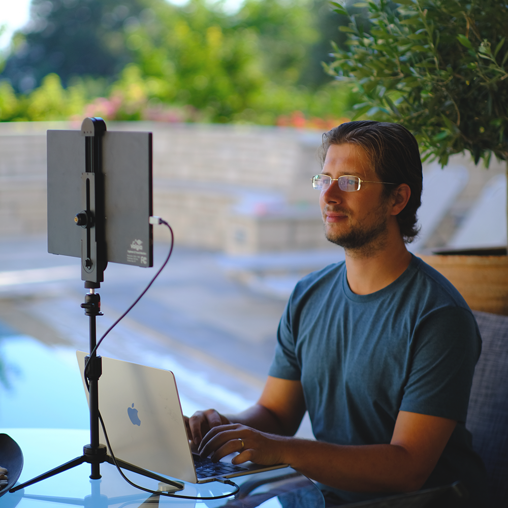 Explorer Q Travel Workstation